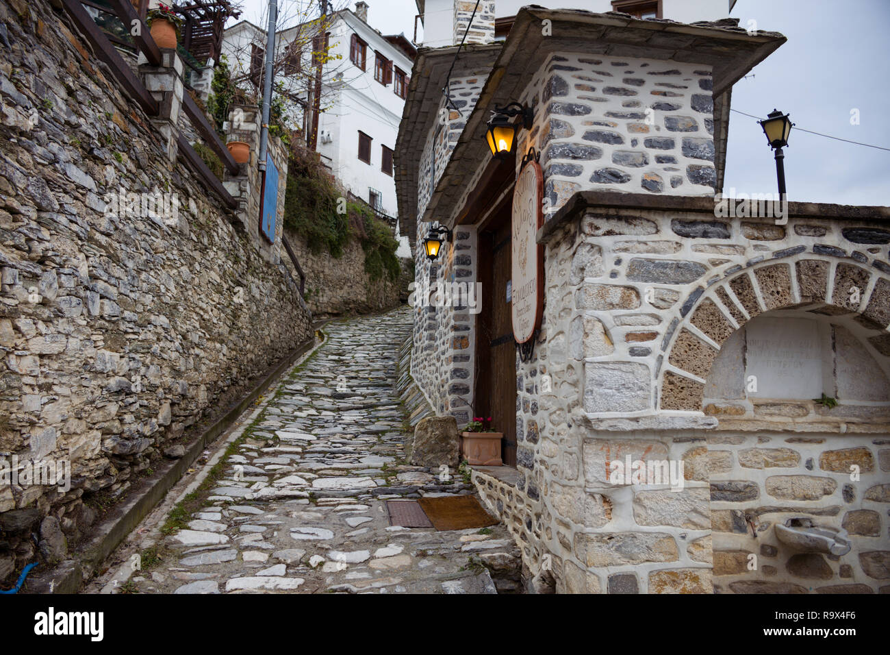 Makrinitsa village hi-res stock photography and images - Alamy