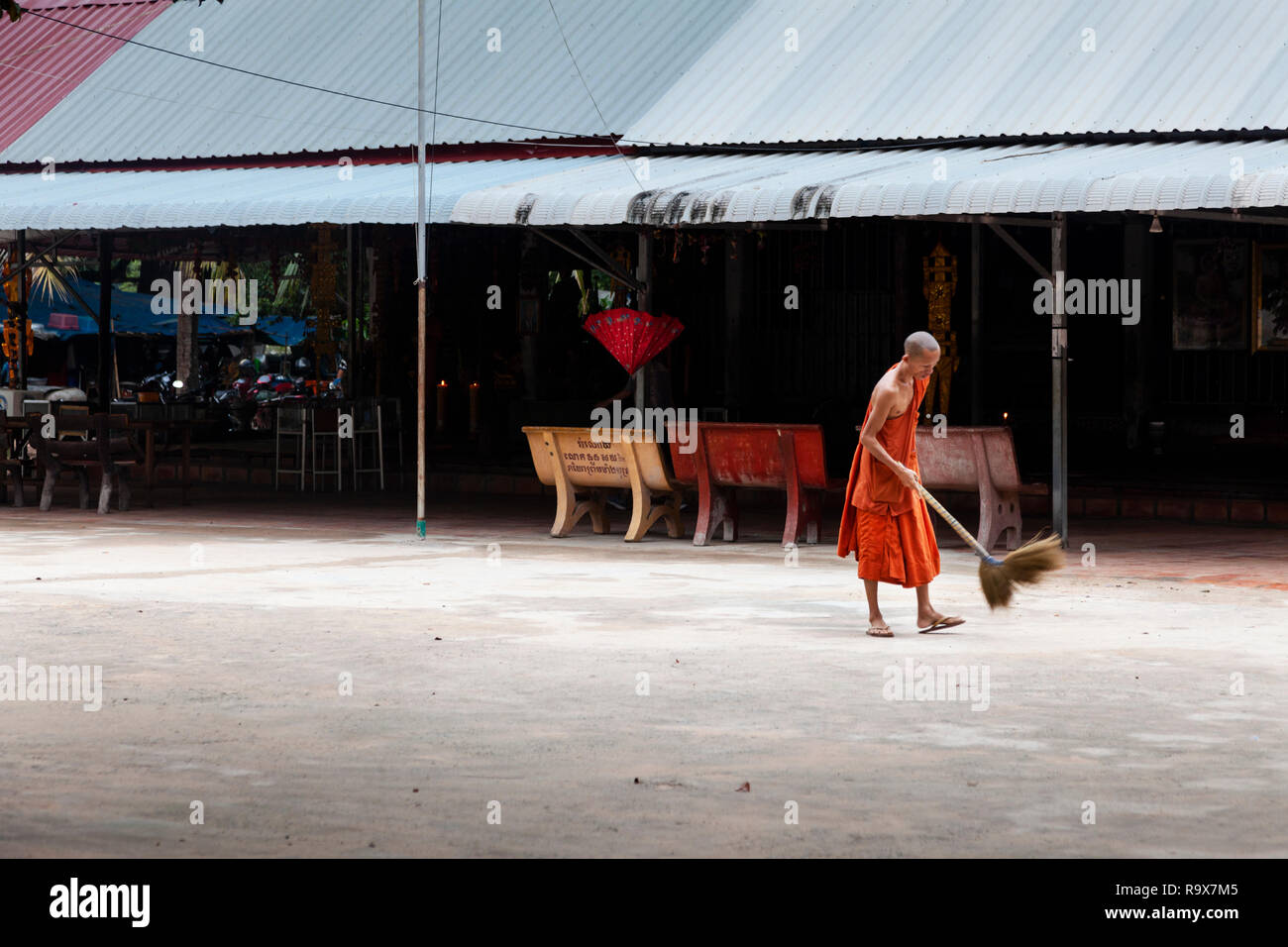 One male broom hi-res stock photography and images - Alamy