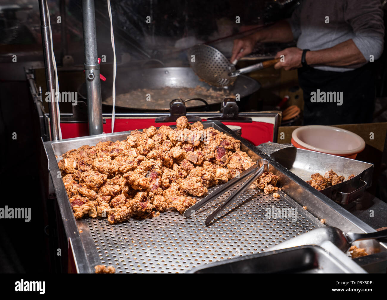 Fresh and delicious Taiwanese deep fried chicken (Salt crispy chicken ...