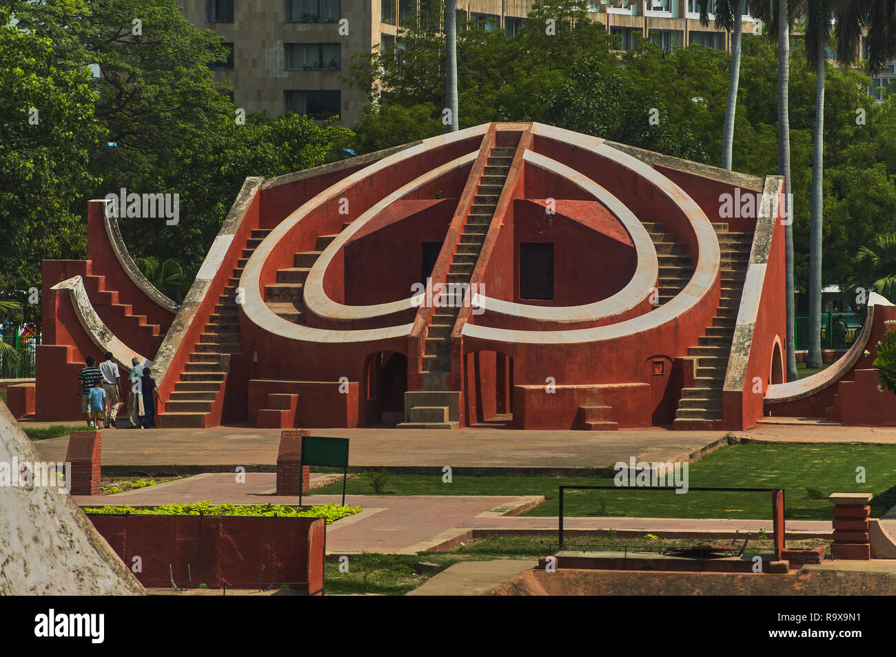 11-jun-2004 MISRA or the COMPOSITE YANTRA, unique to New Delhi ...