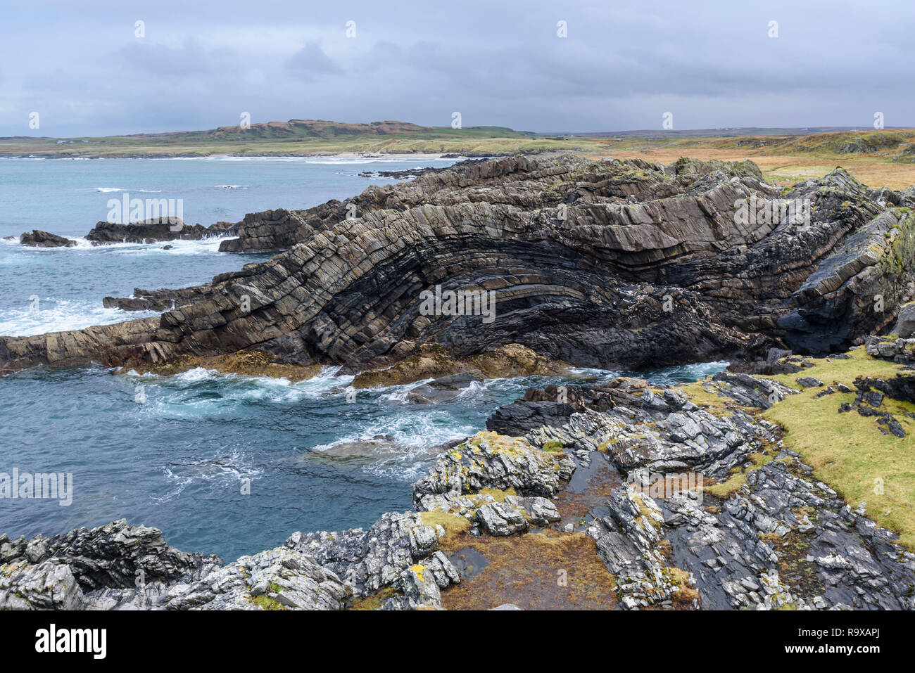 Rocky shore of Saligo Bay, Rhinns of Islay, Inner Hebrides, Argyll ...