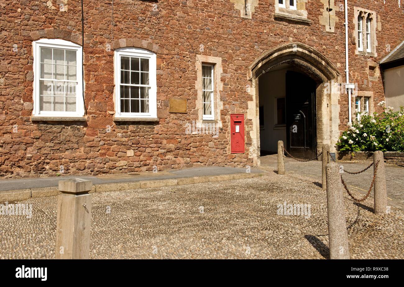 Exeter palace gate hi-res stock photography and images - Alamy