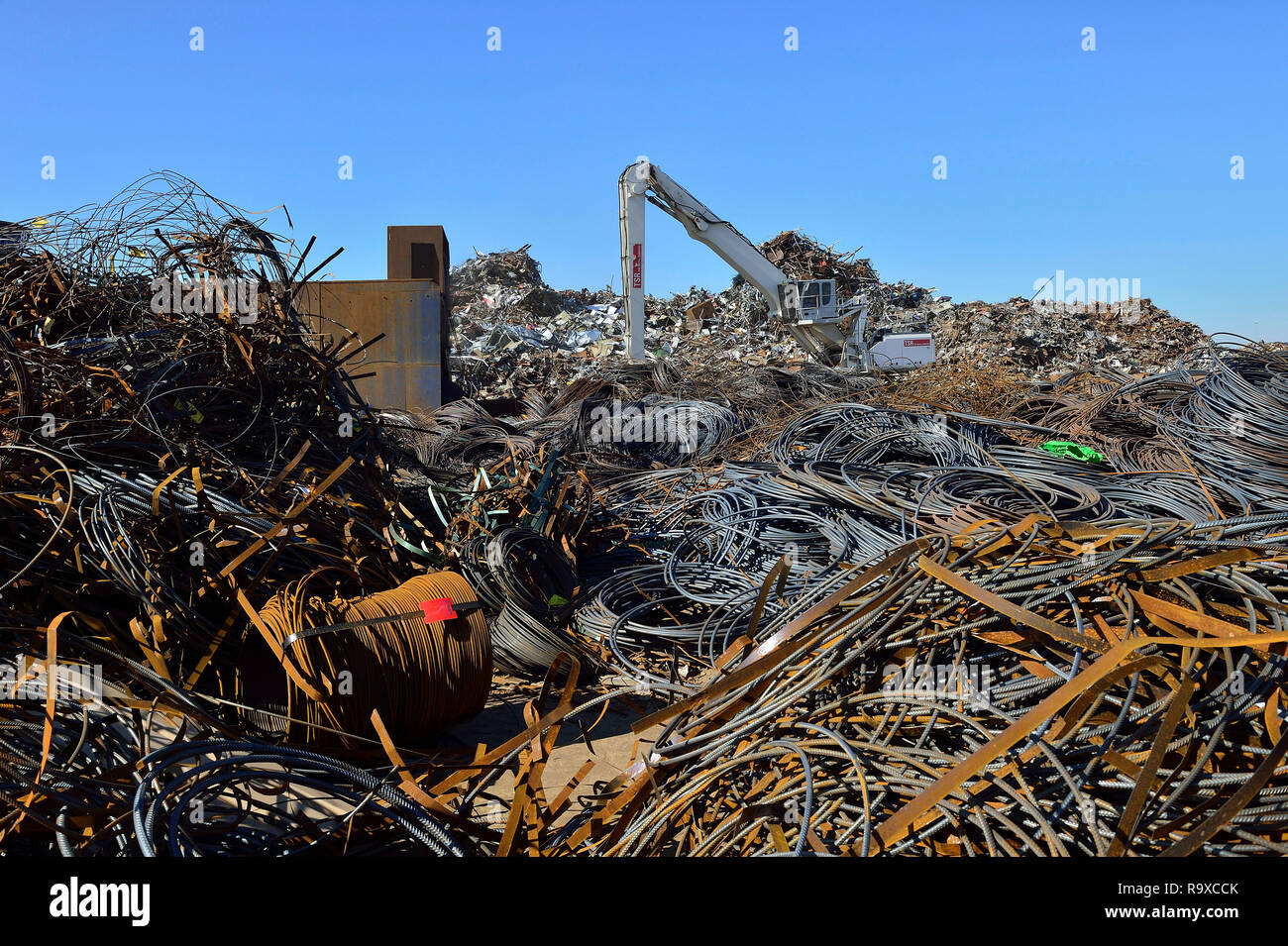 02.05.2018, Duisburg, Nordrhein-Westfalen, Deutschland. Schrottinsel im ...