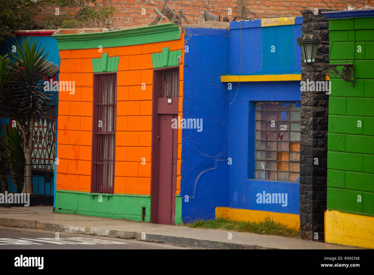 Colorful walls near the harbour of Lima in Peru Stock Photo - Alamy