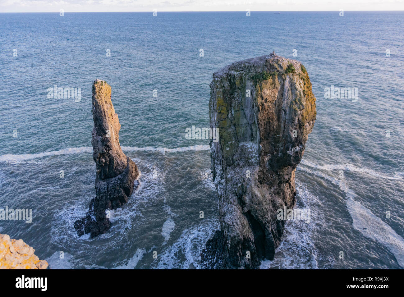Stack Rocks, Castlemartin, Pembrokeshire, Wales Stock Photo - Alamy
