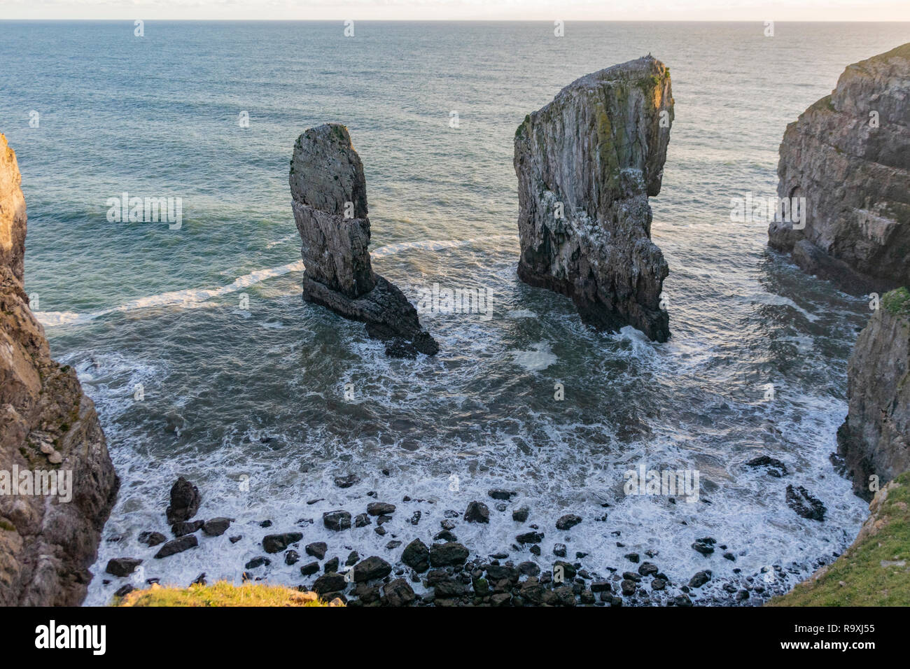 Stack Rocks, Castlemartin, Pembrokeshire, Wales Stock Photo - Alamy