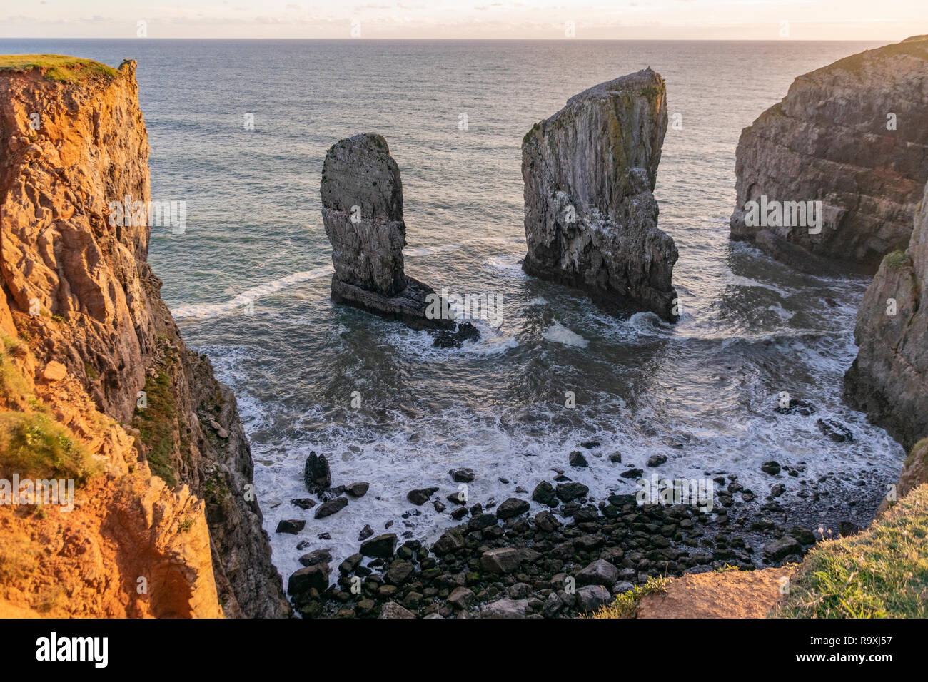Stack rocks hi-res stock photography and images - Alamy