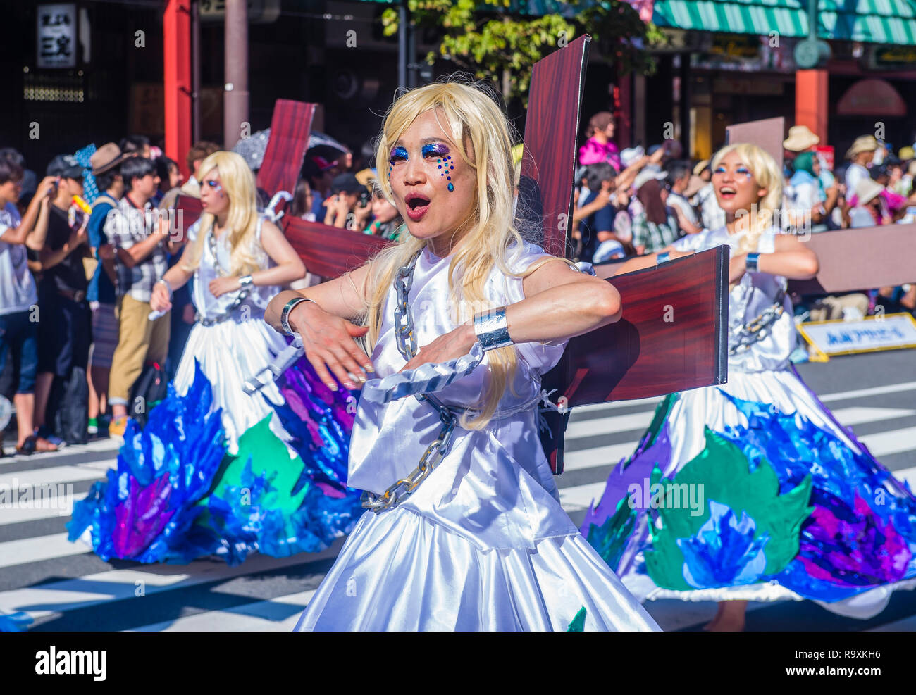 Japanese samba dancers hi-res stock photography and images - Alamy