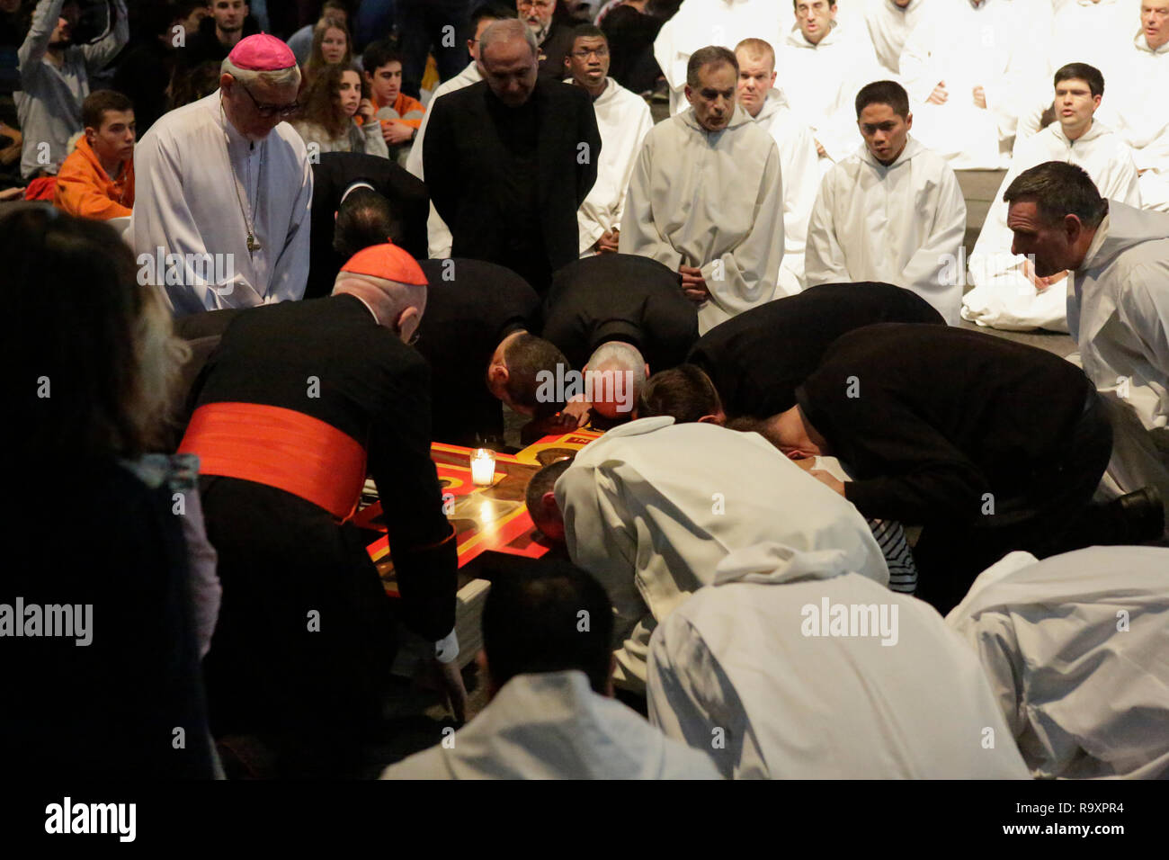 Taize cross hi-res stock photography and images - Alamy