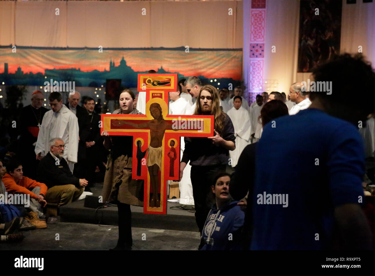 Taize cross hi-res stock photography and images - Alamy