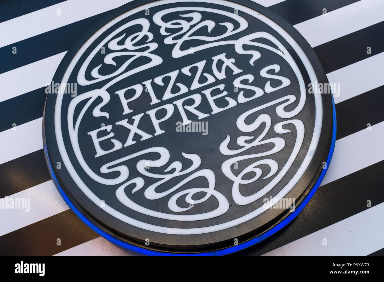 Pizza express logo hi-res stock photography and images - Alamy