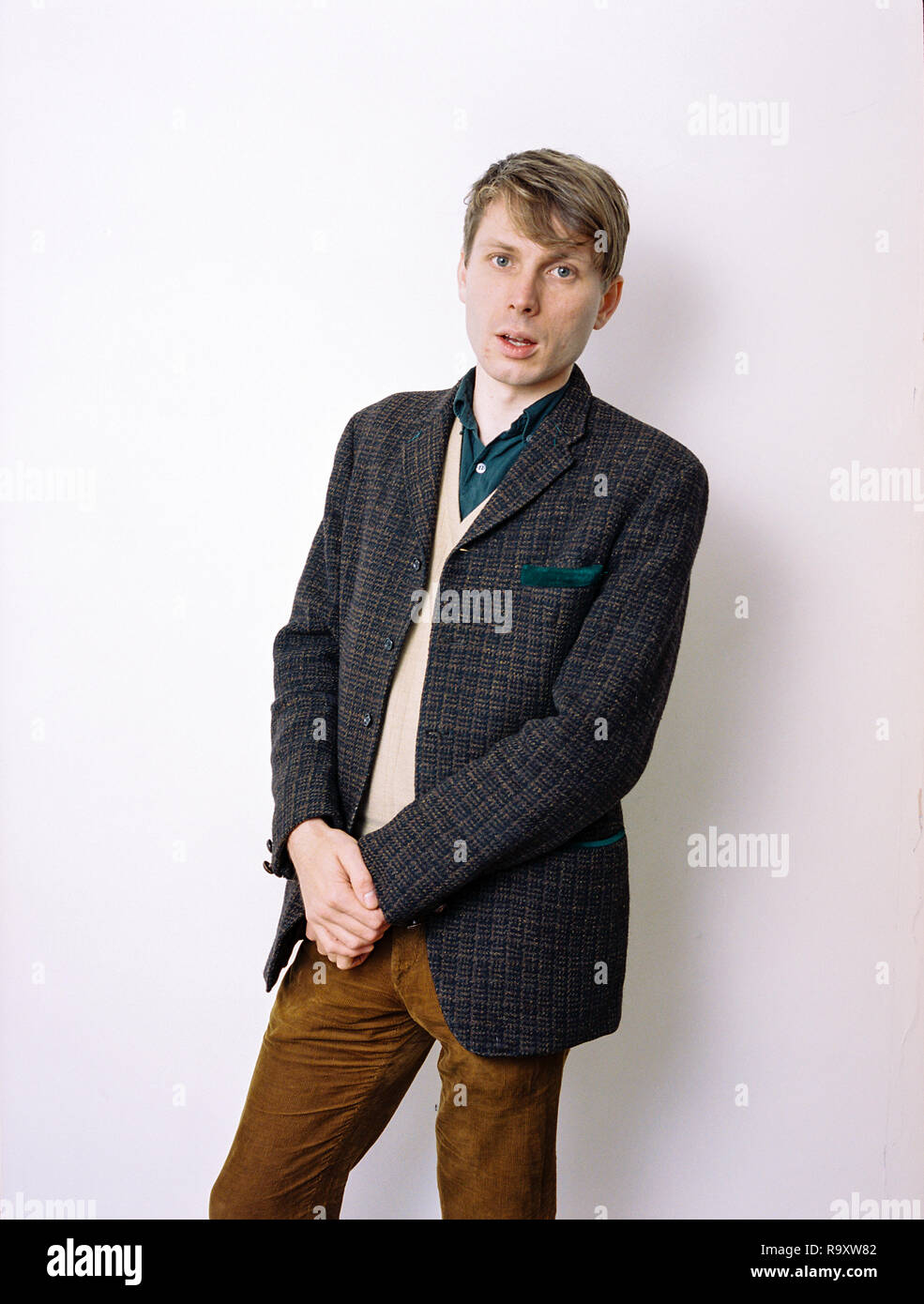 Alex Kapranos lead singer in Franz Ferdinand 3rd December 2003 ...