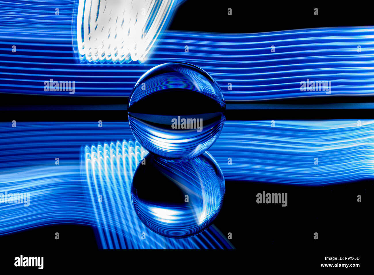 Light painting with a lens ball / crystal ball / glass ball / sphere ...
