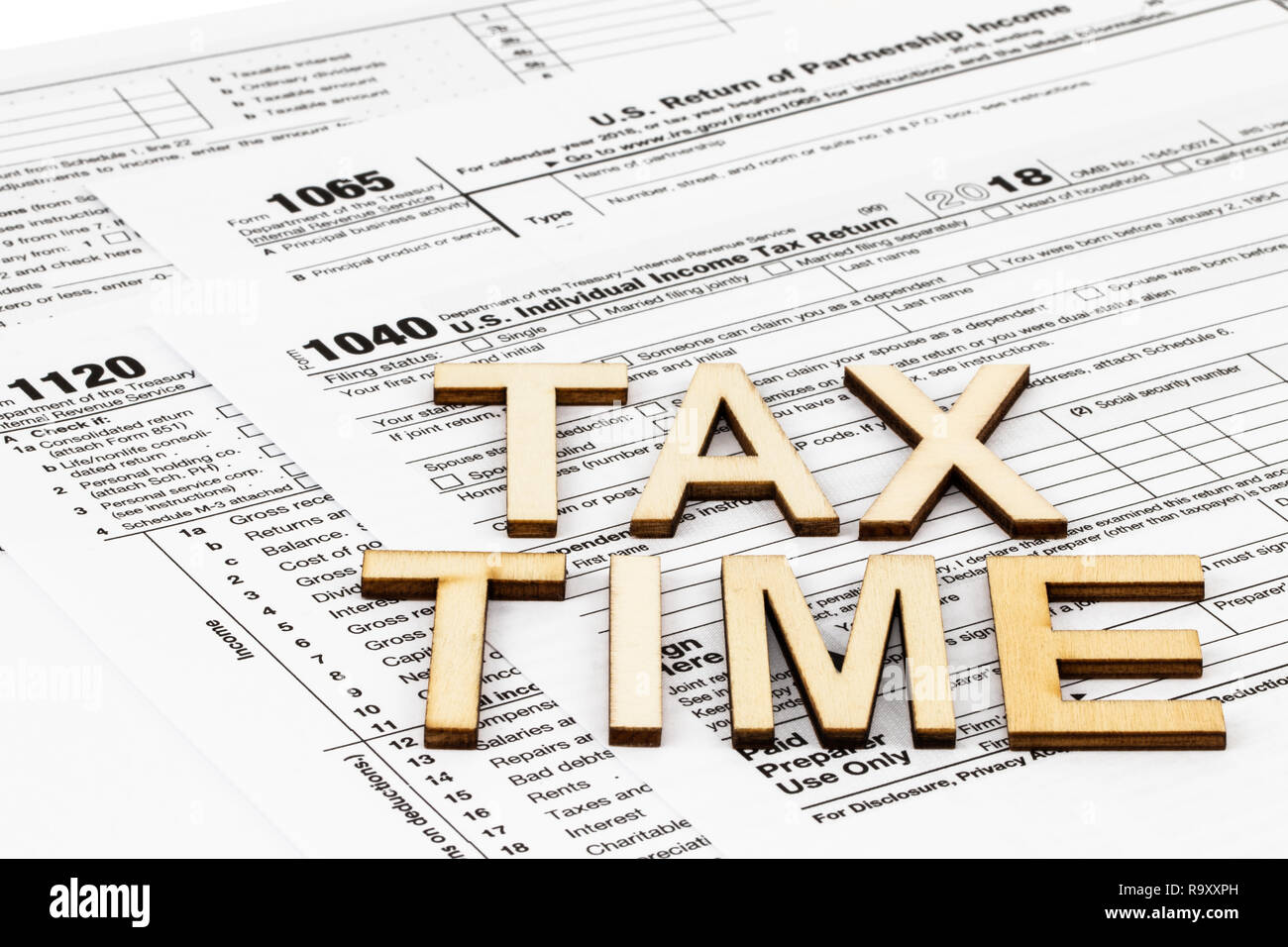 1065 tax form hi-res stock photography and images - Alamy