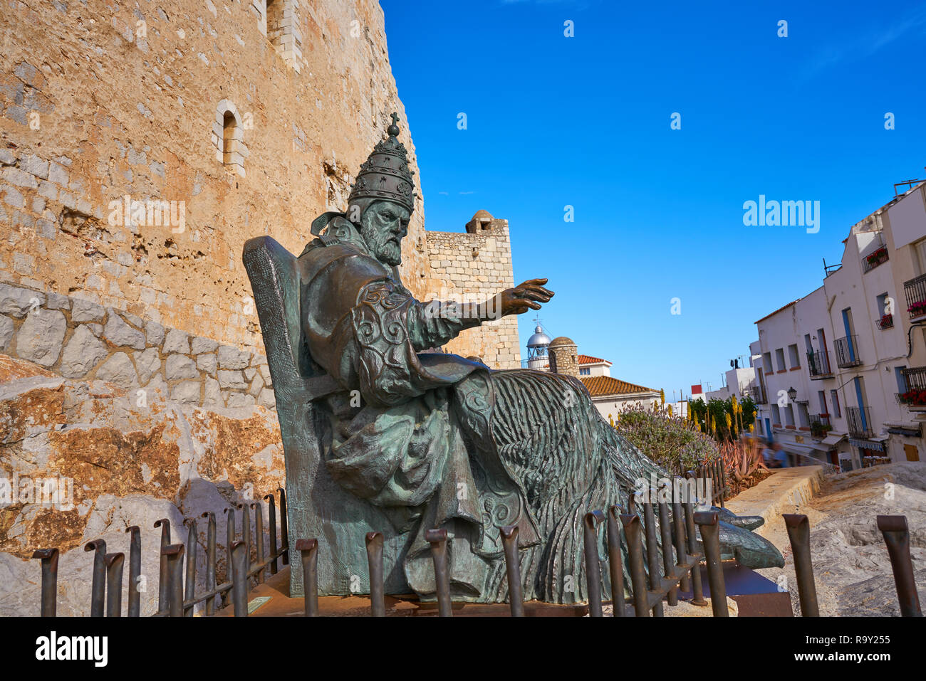 Statue of papa luna hi-res stock photography and images - Alamy
