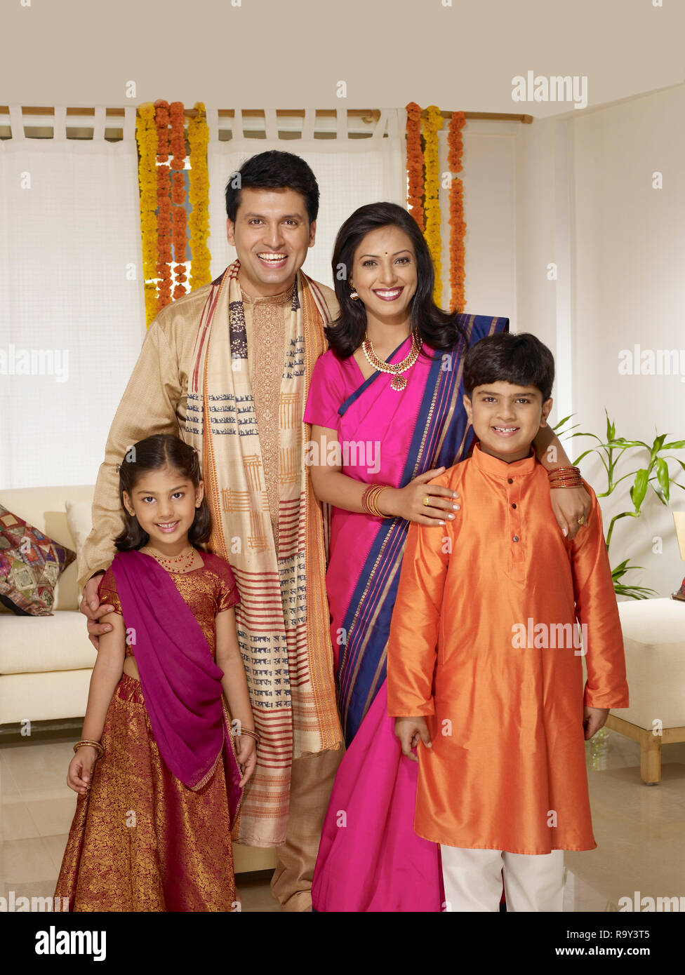 Indian parents graduation hi-res stock photography and images - Alamy