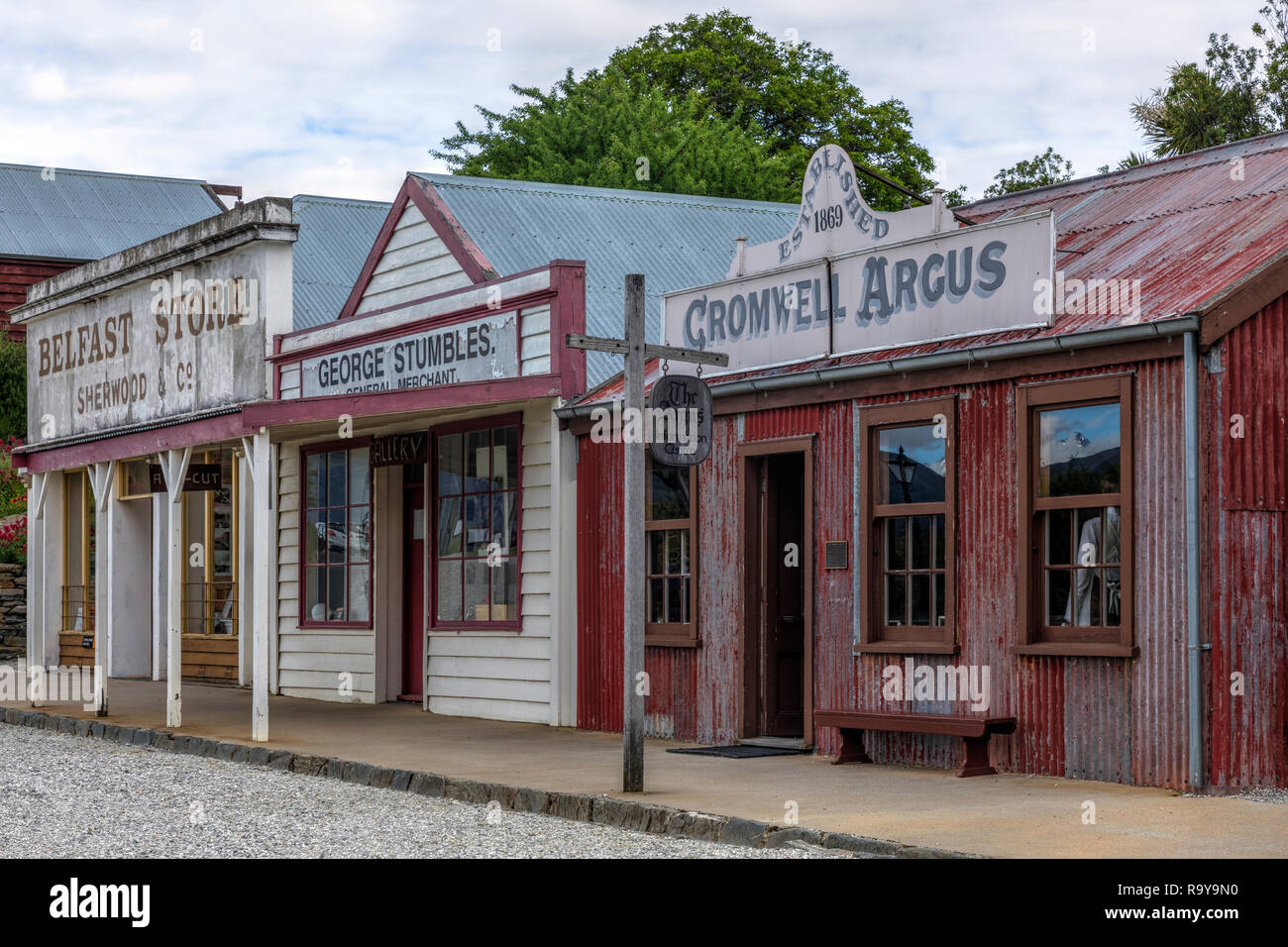 Old cromwell town hi-res stock photography and images - Alamy