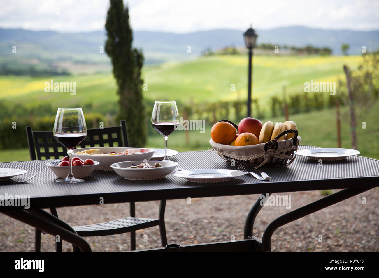 lunch with a view - table against beautiful landscape in Tuscany Stock ...