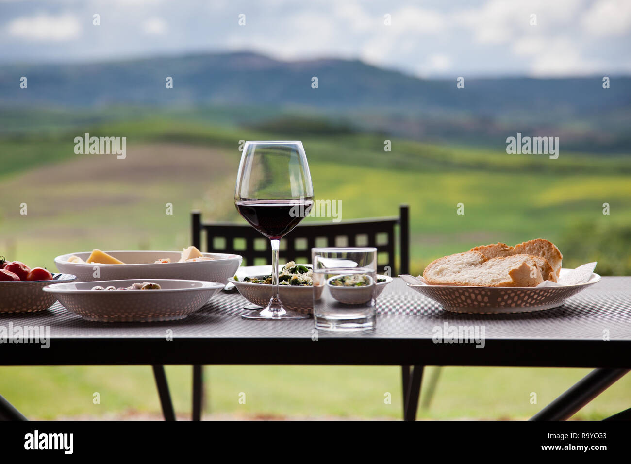 lunch with a view - table against beautiful landscape in Tuscany Stock ...
