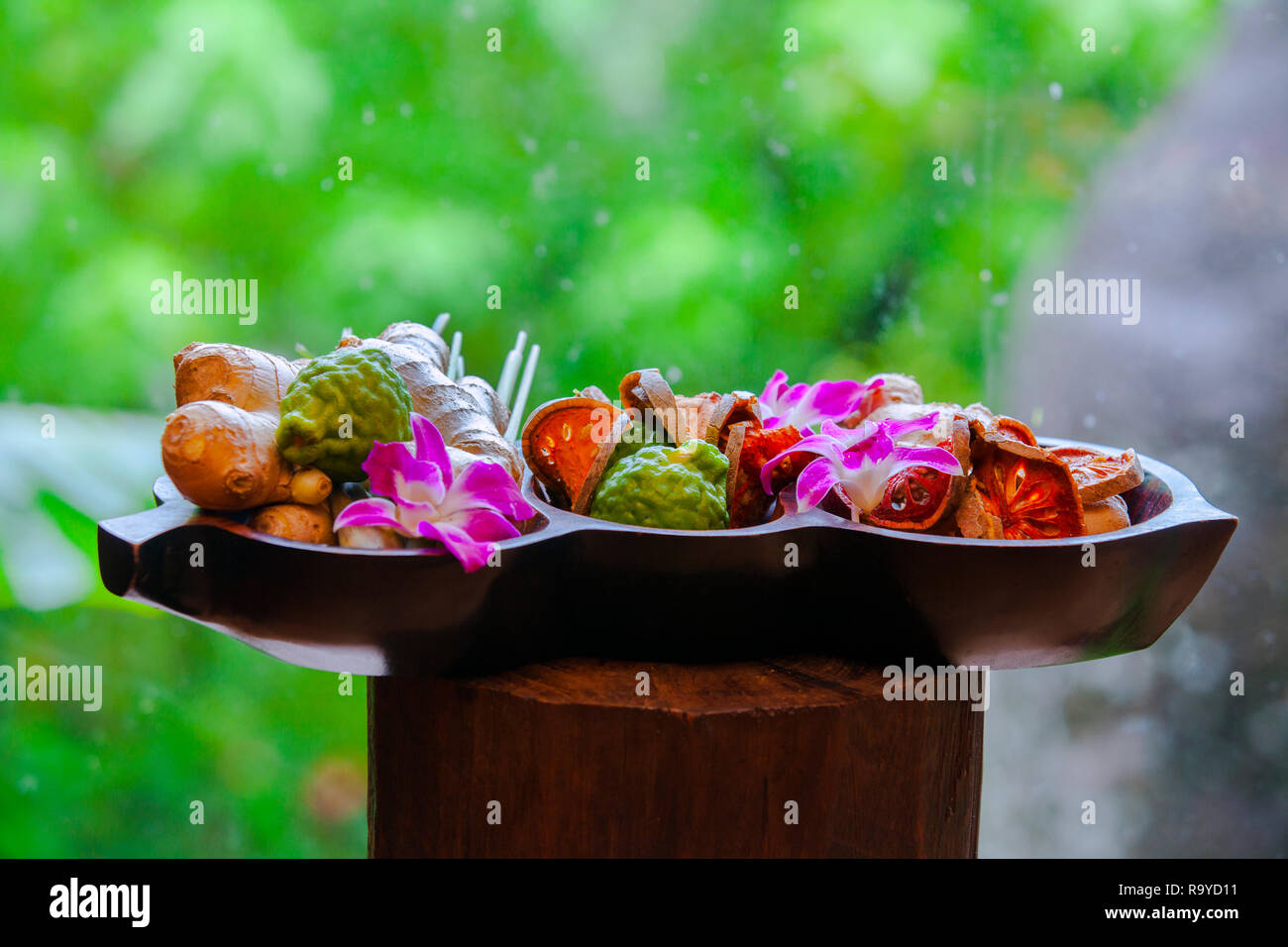 Perfume ginger hi-res stock photography and images - Alamy