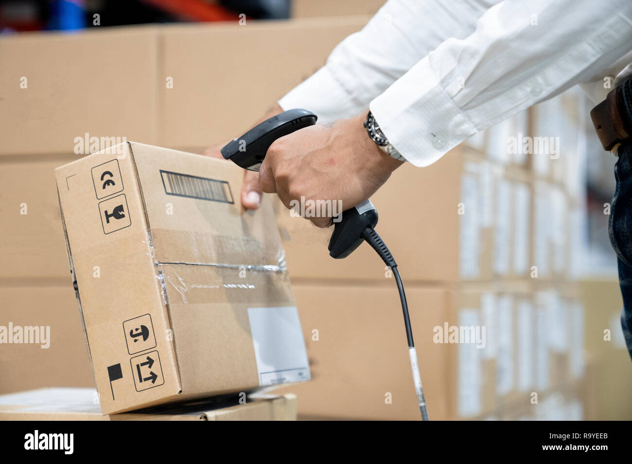 Dispatch warehouse hi-res stock photography and images - Alamy