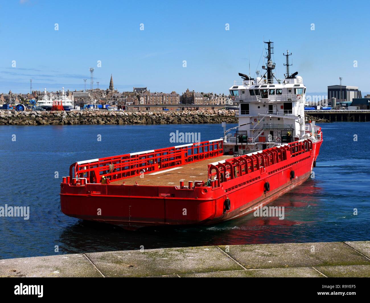 Offshore supply vessel hi-res stock photography and images - Alamy