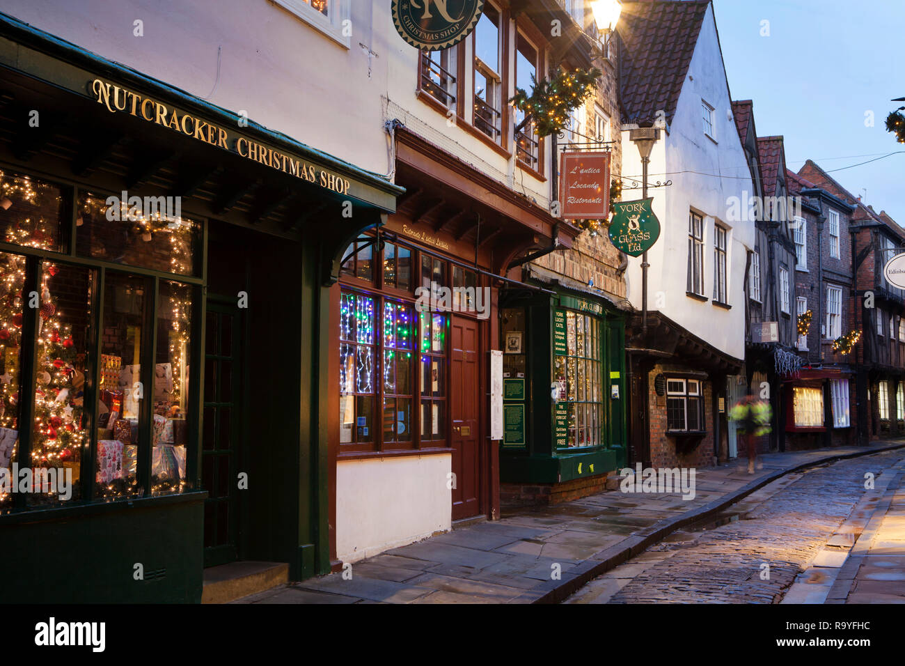 The Shambles York Christmas High Resolution Stock Photography and ...