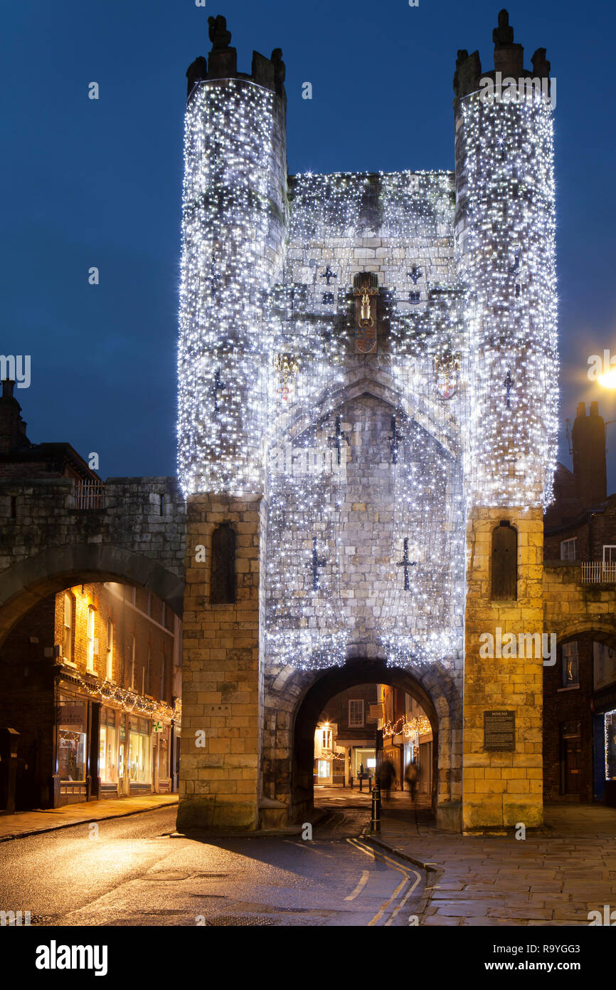 York city walls at night hi-res stock photography and images - Alamy