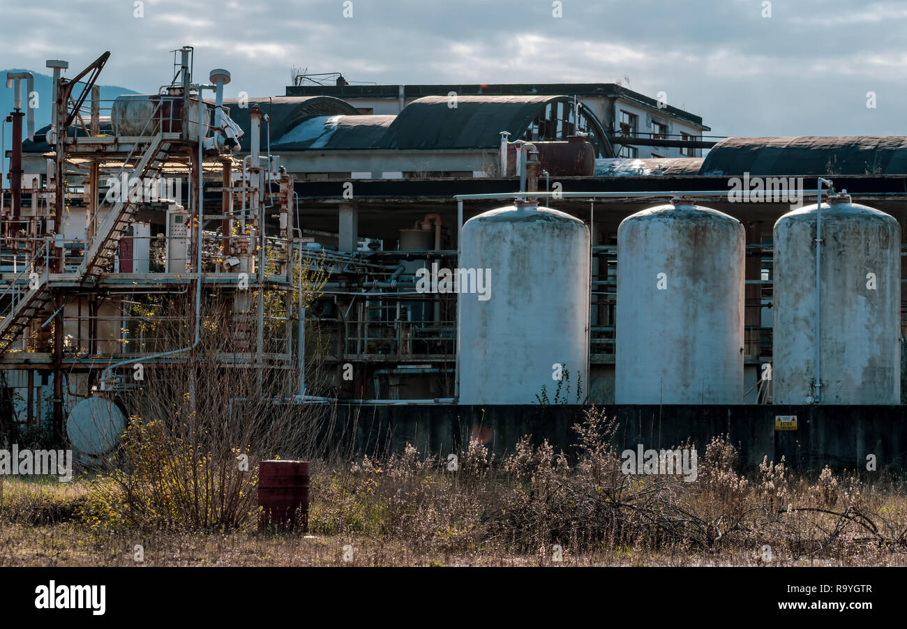 Abandoned chemical plant hi-res stock photography and images - Alamy