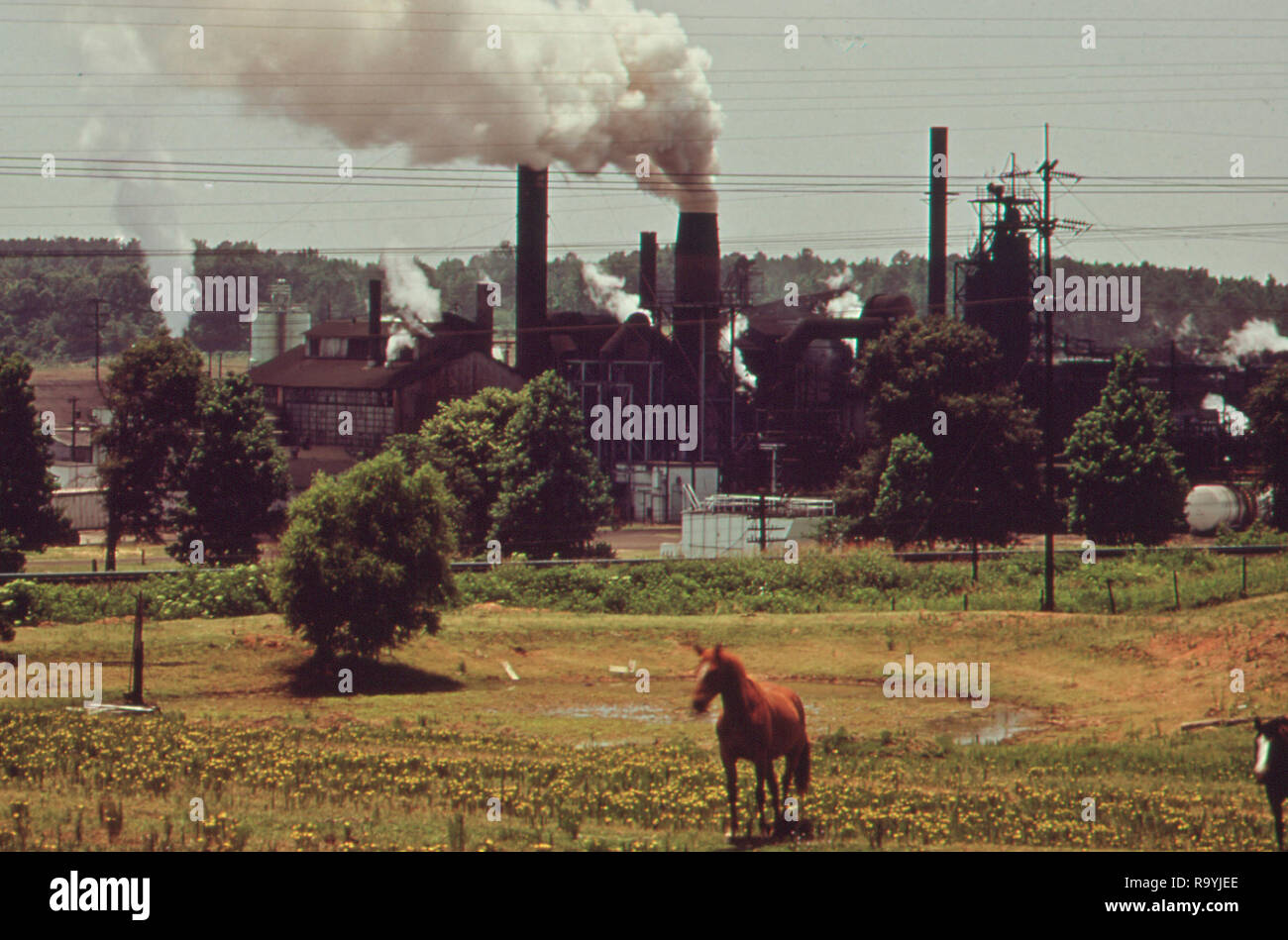 Smoke billows from factory hi-res stock photography and images - Alamy