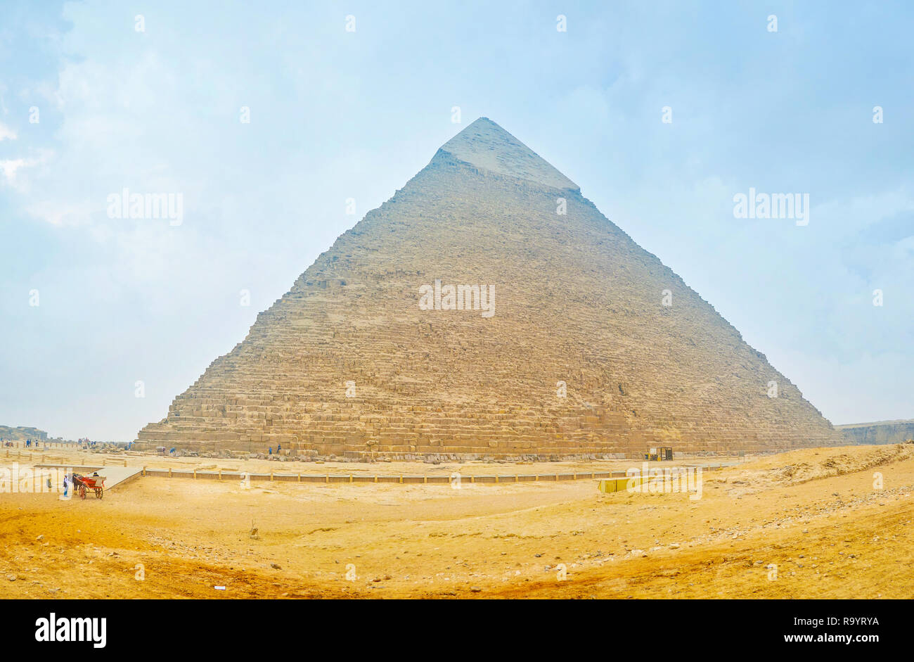 Pyramid complex of khufu hi-res stock photography and images - Alamy