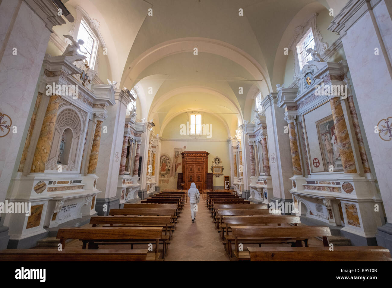 Inside of he convent of San Francesco Roman Catholic church in Gothic ...