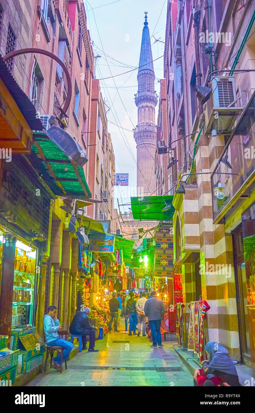 Cairo street crowd hi-res stock photography and images - Alamy