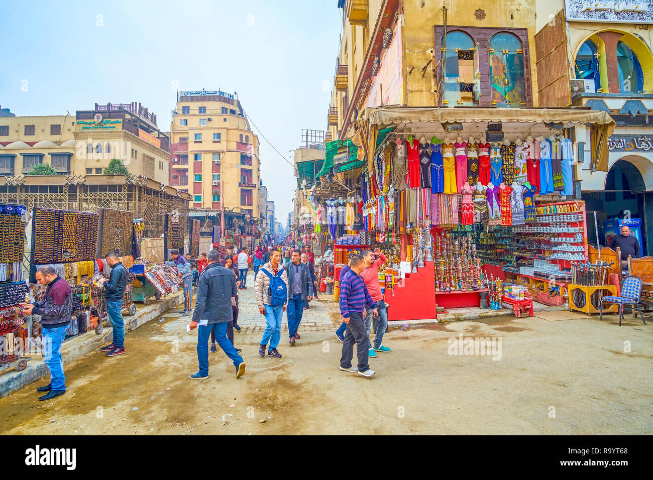 Market cairo egypt souvenirs hi-res stock photography and images - Alamy