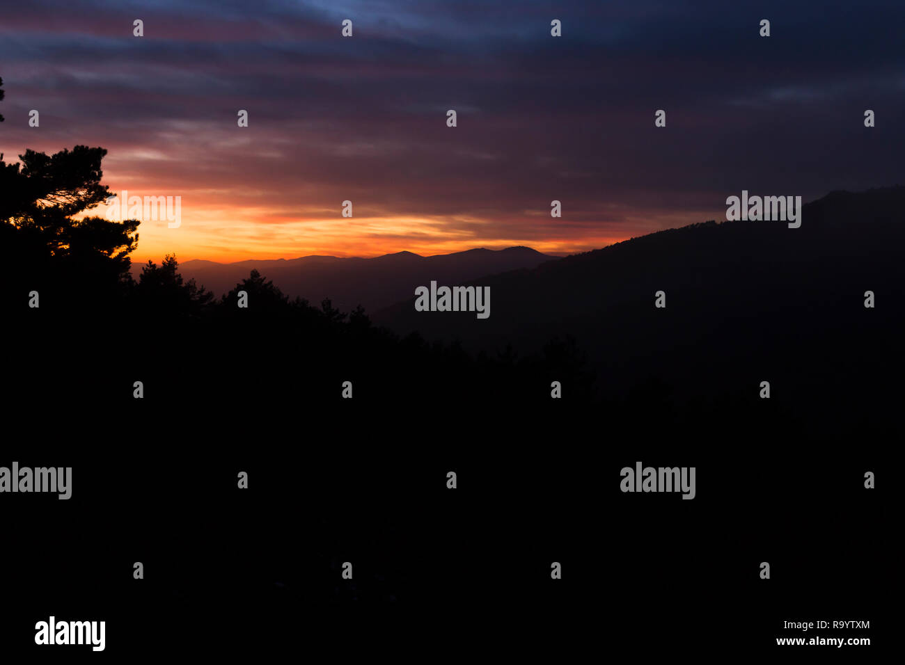 Nice scenic mountains twilight hi-res stock photography and images - Alamy