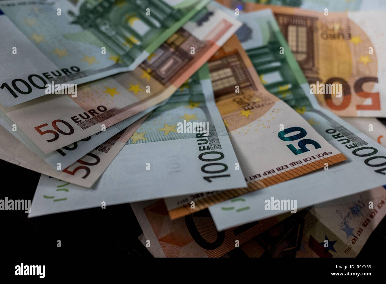 Euro banconote hi-res stock photography and images - Alamy