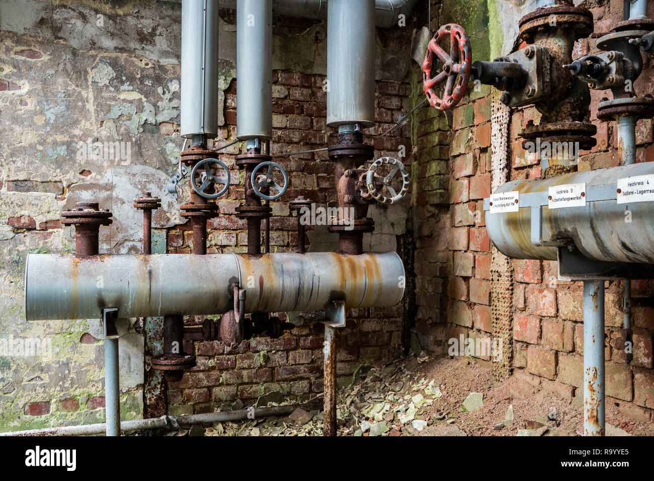 Old Valves Factory Heating Stock Photo - Alamy