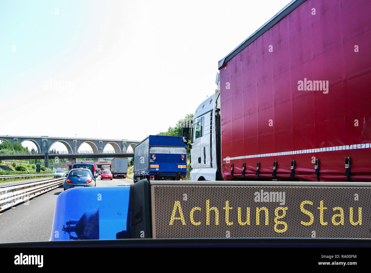 Traffic jam message hi-res stock photography and images - Alamy