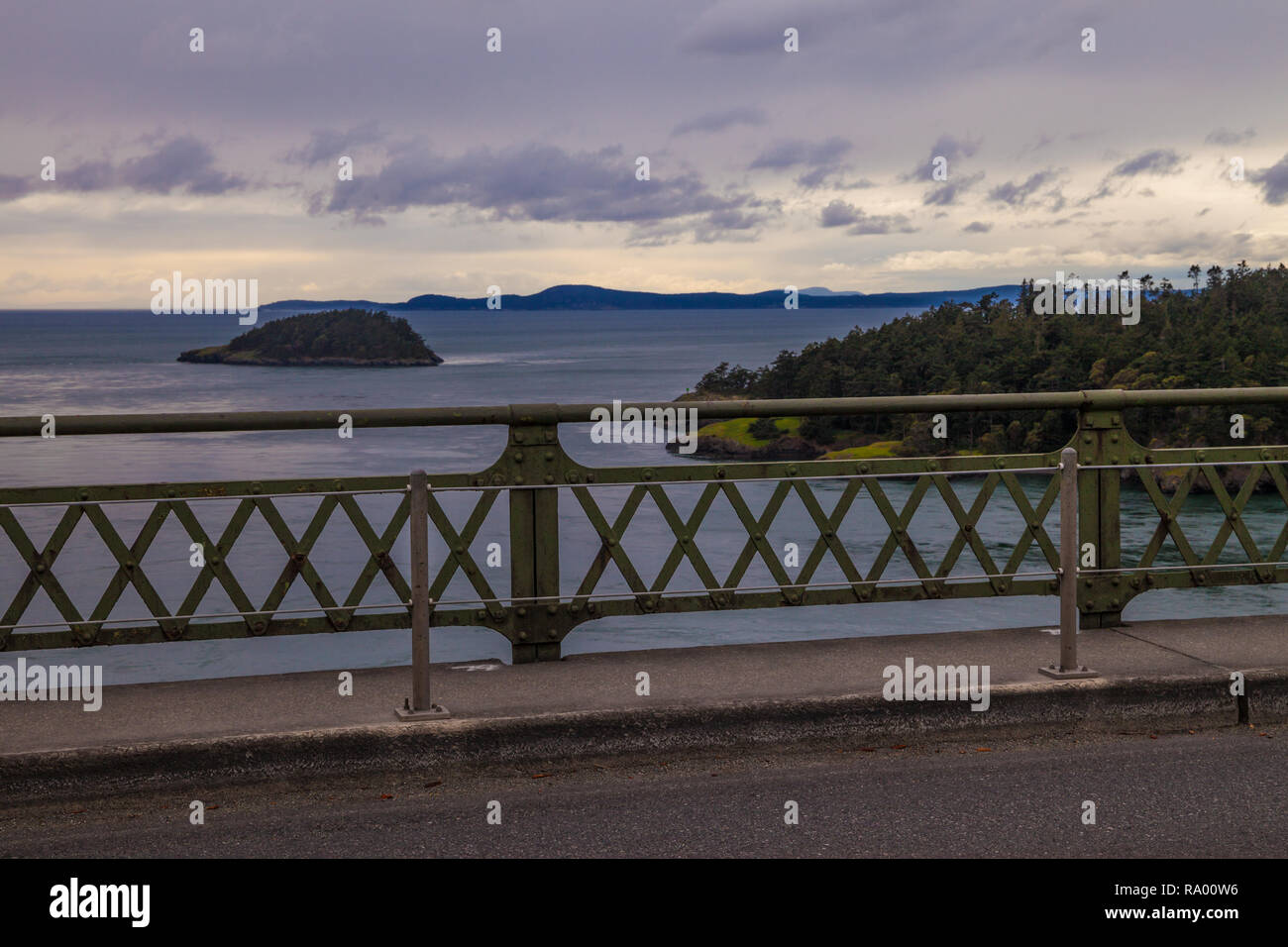 Bridge over Deception Pass in Washington state, USA Stock Photo - Alamy