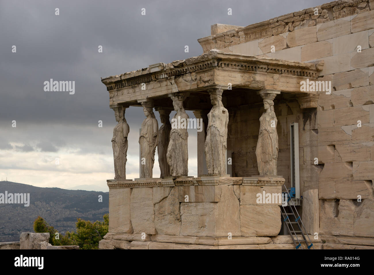 Athena goddess peplos hi-res stock photography and images - Alamy