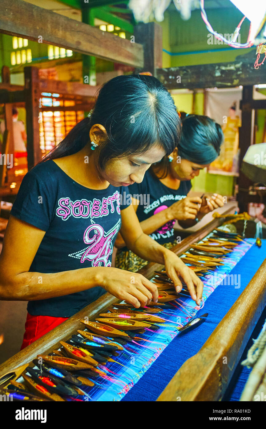 Handloom hi-res stock photography and images - Alamy