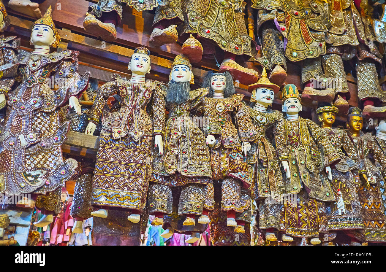 String puppets hi-res stock photography and images - Alamy