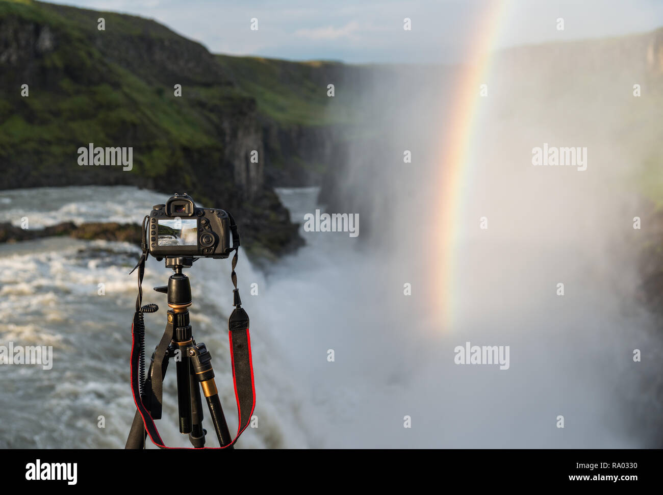 Tripod photographing hi-res stock photography and images - Alamy