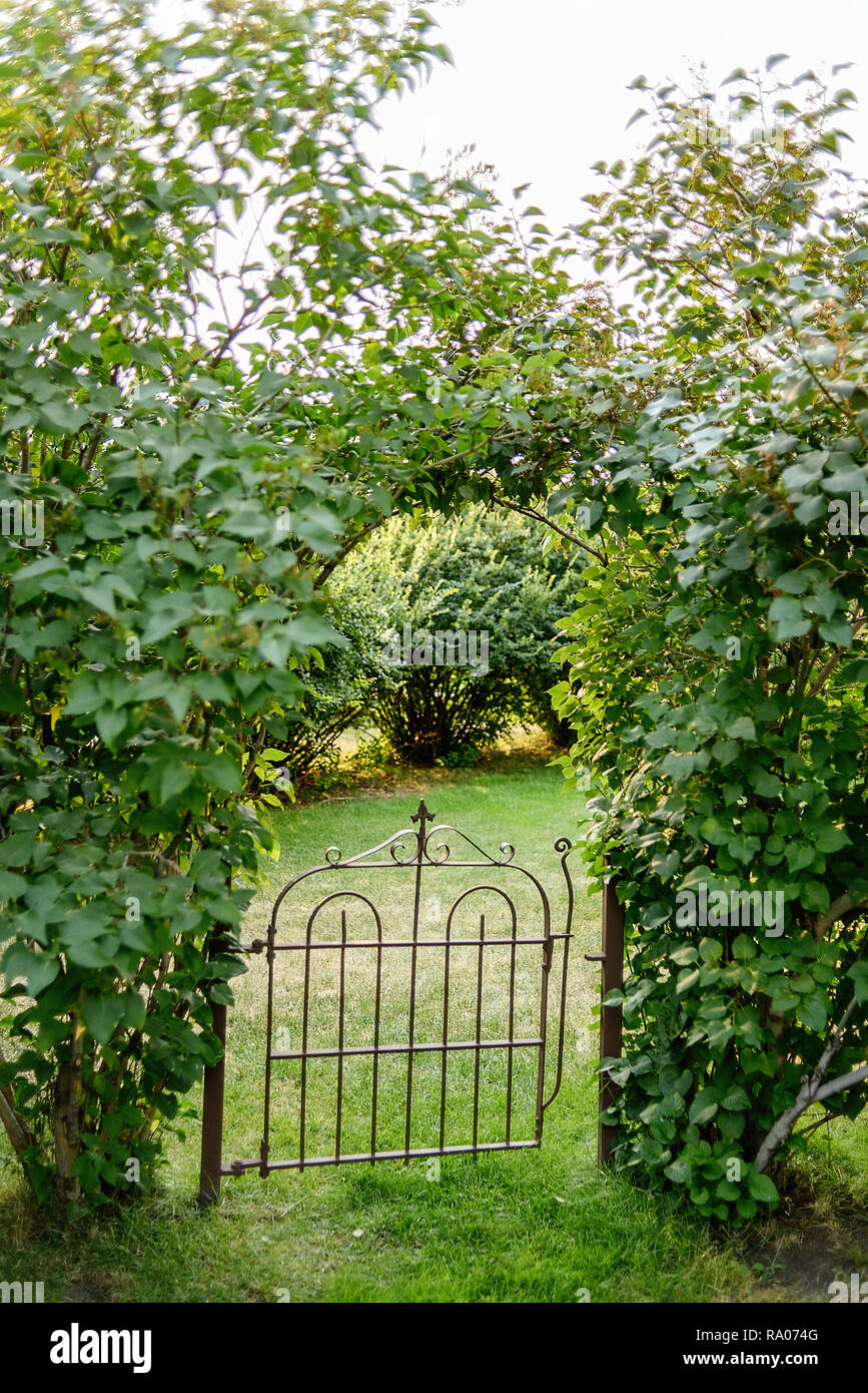Summer garden gate Stock Photo - Alamy