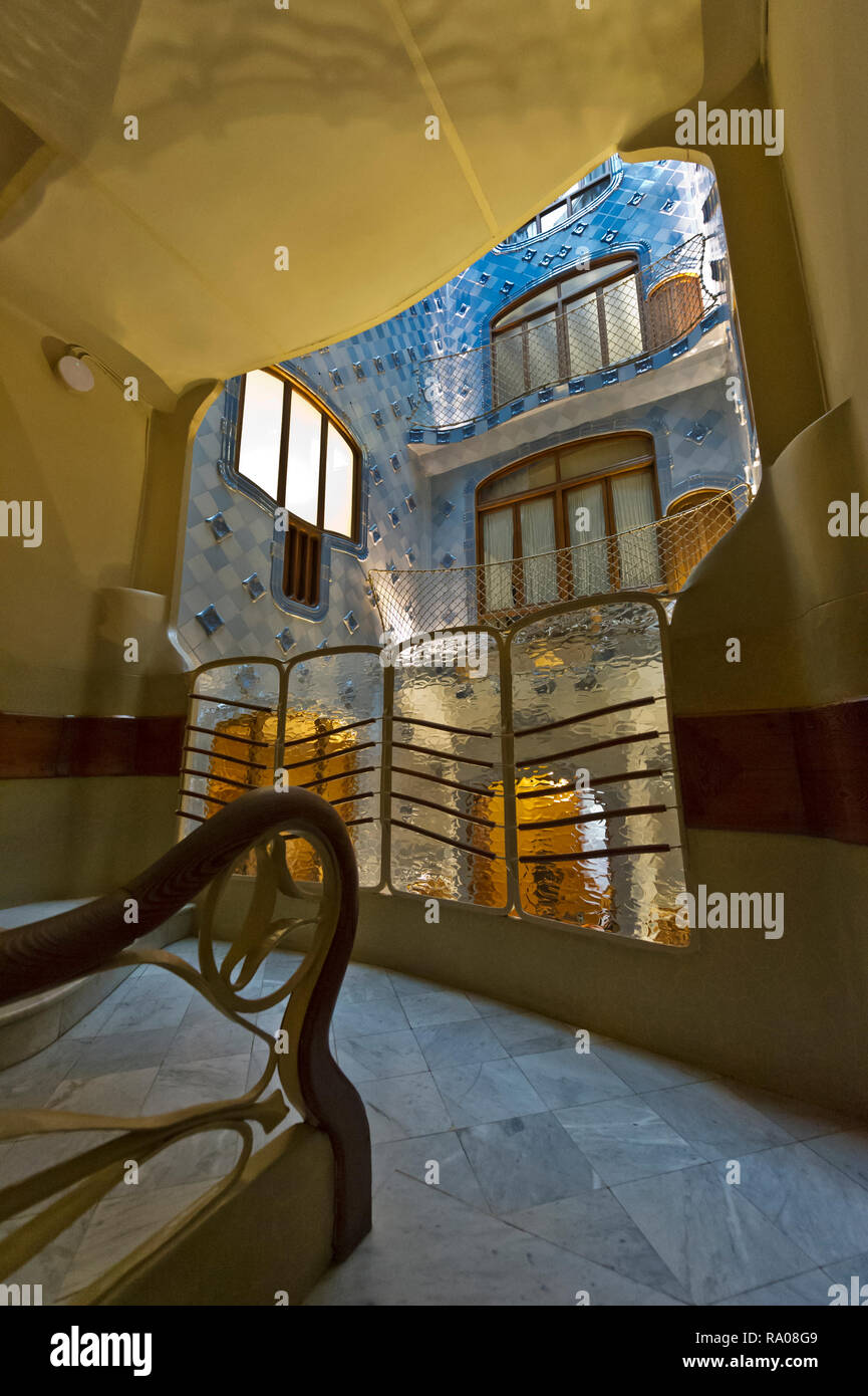 Interior De Antoni Gaudi The Best Of Gaudí | Your Barcelona Tour