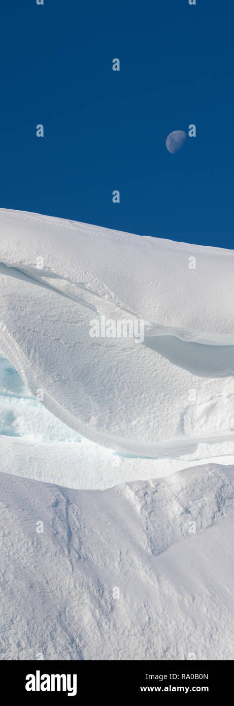 Antarctica, Antarctic peninsula, Gerlach Straight, Wilhelmina Bay in ...