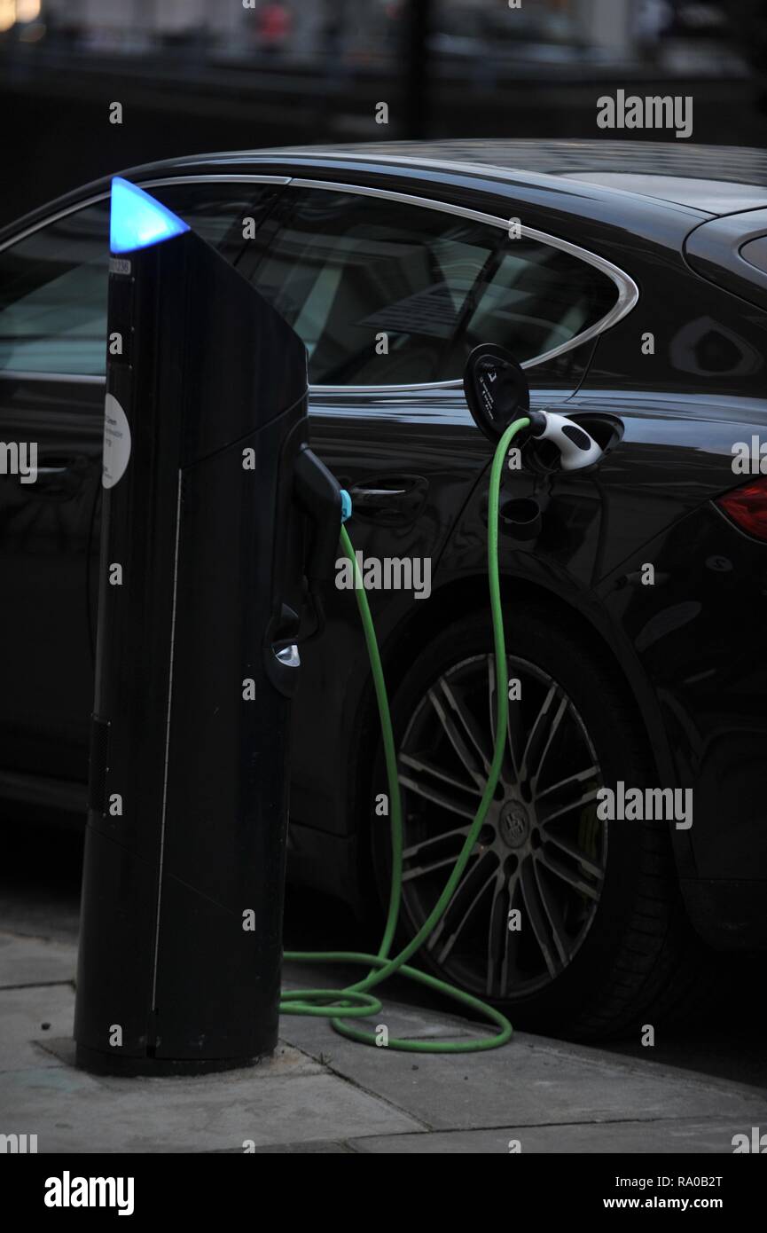electric vehicles being charged Stock Photo - Alamy