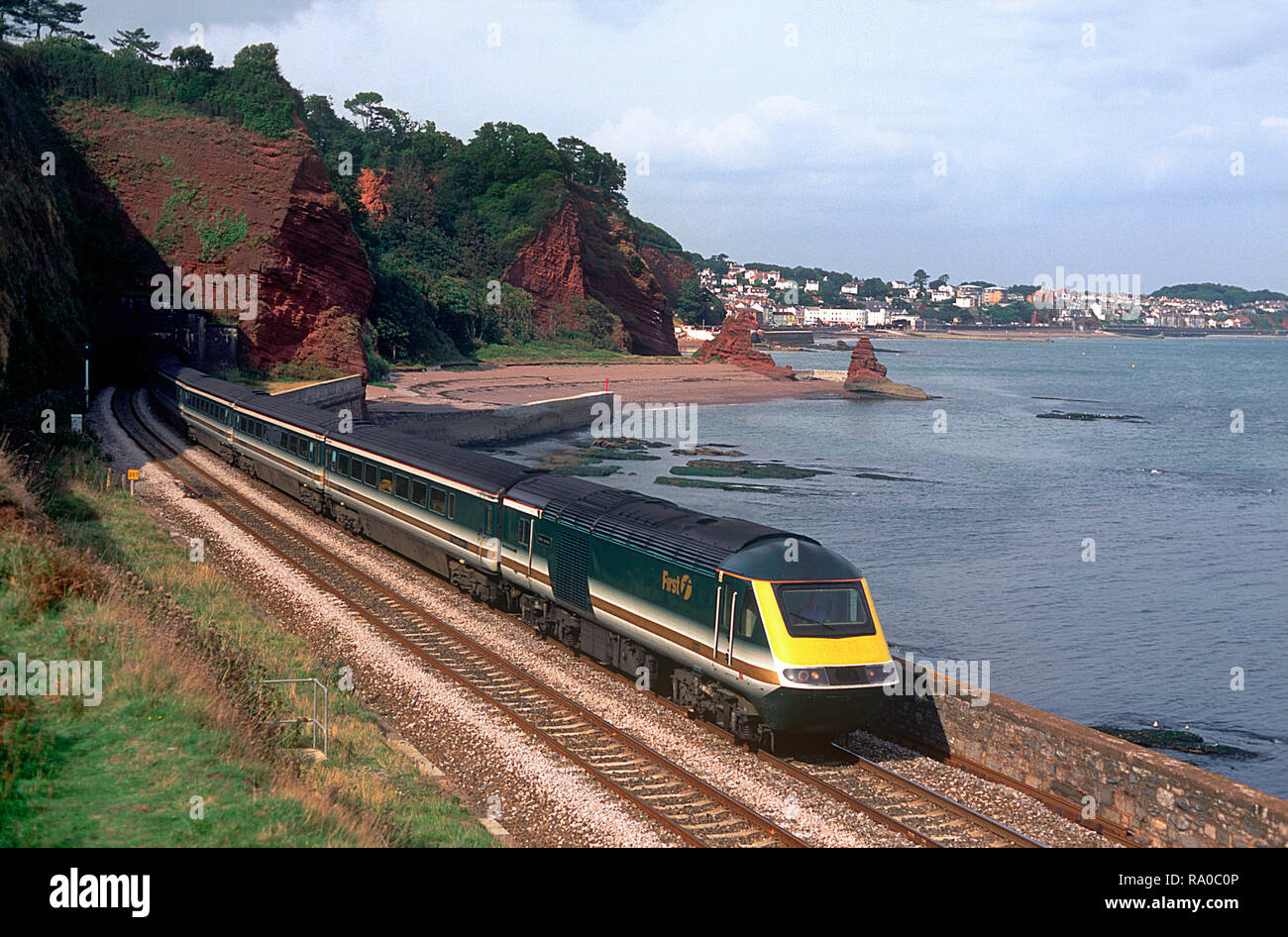 Class 43 power car 43174 leads a First Great Western HST working an ...