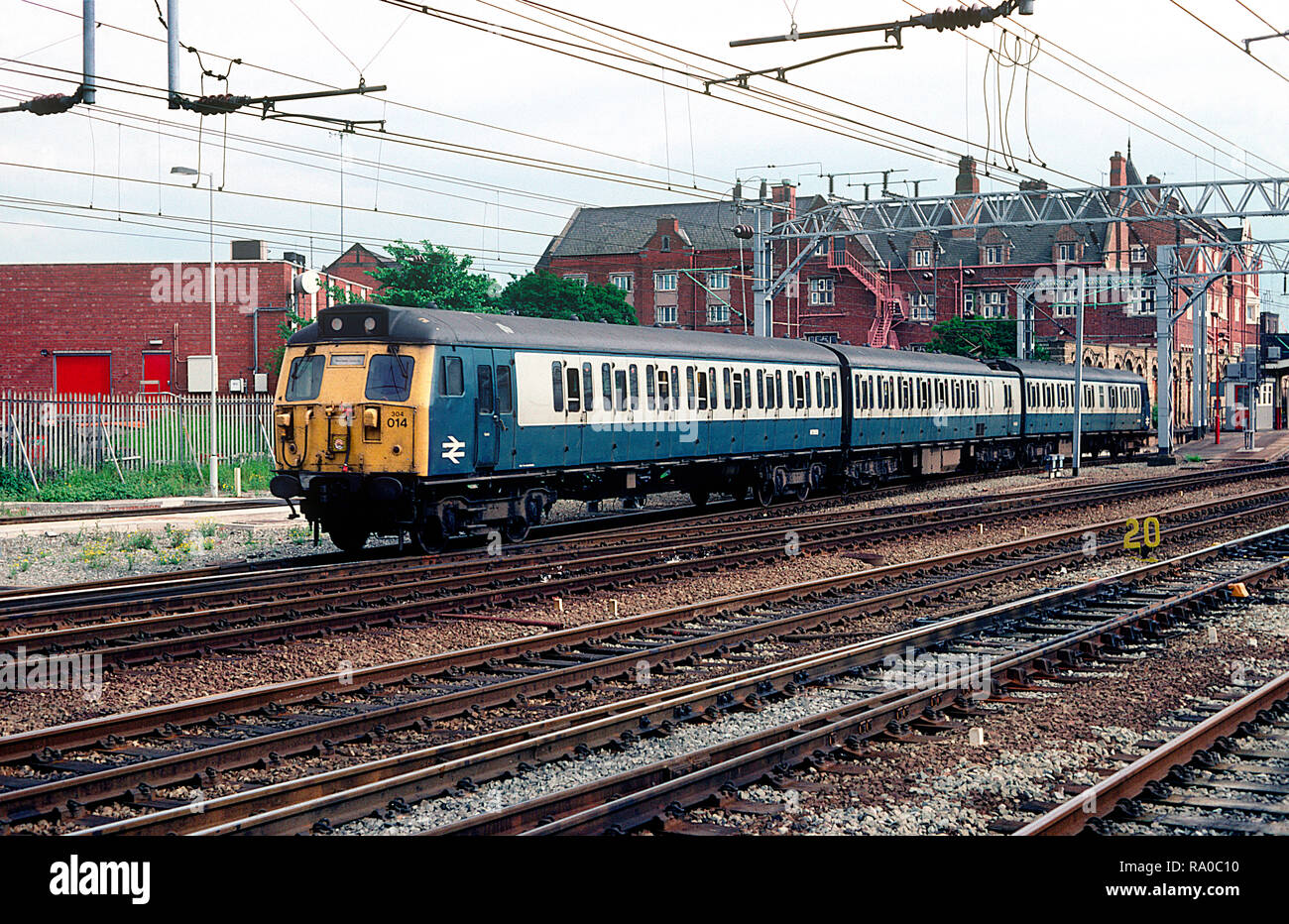 Class 304 electric multiple unit number 304014 departing from Crewe ...