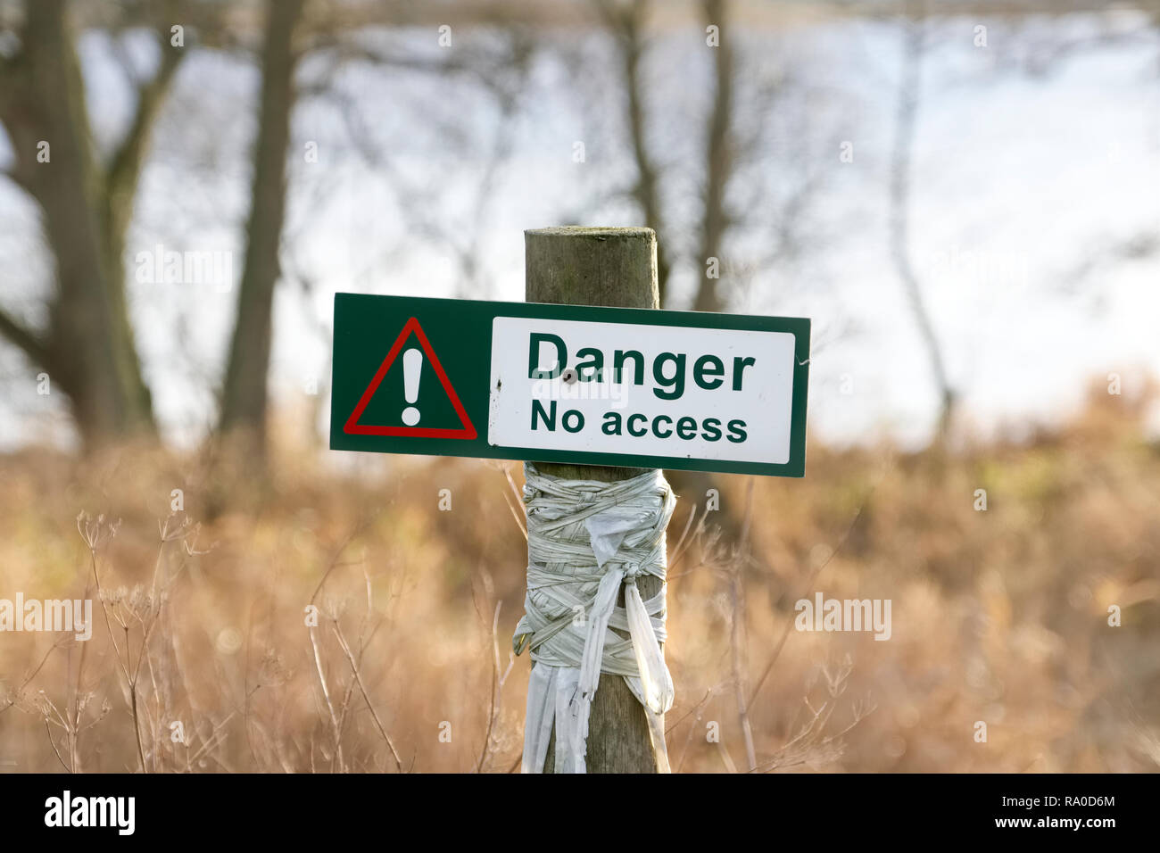 Danger no access sign in countryside close to water Stock Photo - Alamy